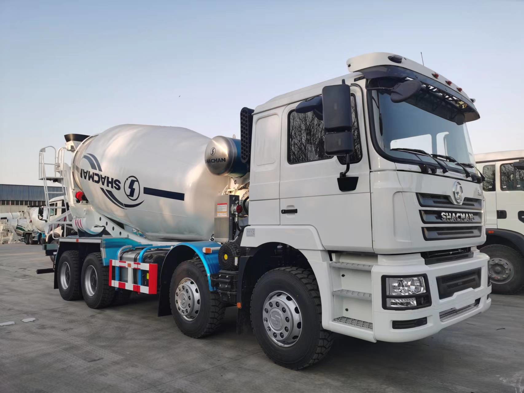 F3000 Concrete Transport Truck 8x4 375hp Shacman Mixer EuroV White