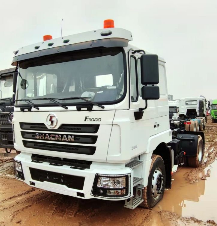 SHACMAN F3000 Tractor Truck 4x2 400HP EuroII White Shacman Tractor Head
