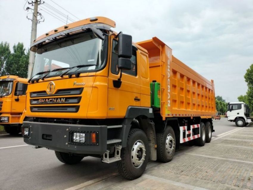 SHACMAN Heavy Duty Tipper Truck F3000 8x4 375Hp EuroV Yellow Dump Truck