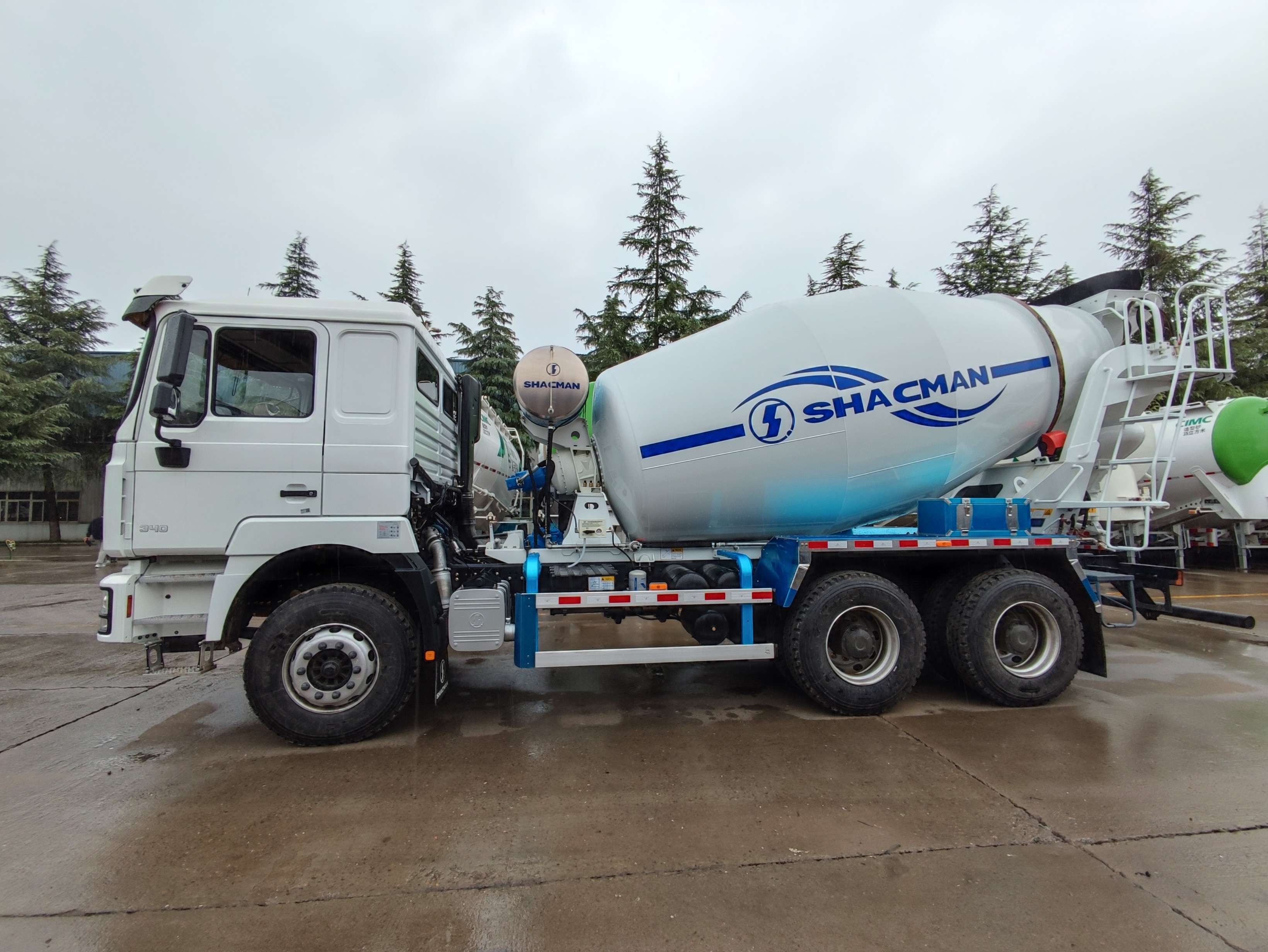 SHACMAN F3000 Concrete Mixer Truck 6x4 336hp EuroV Concrete Agitator Truck
