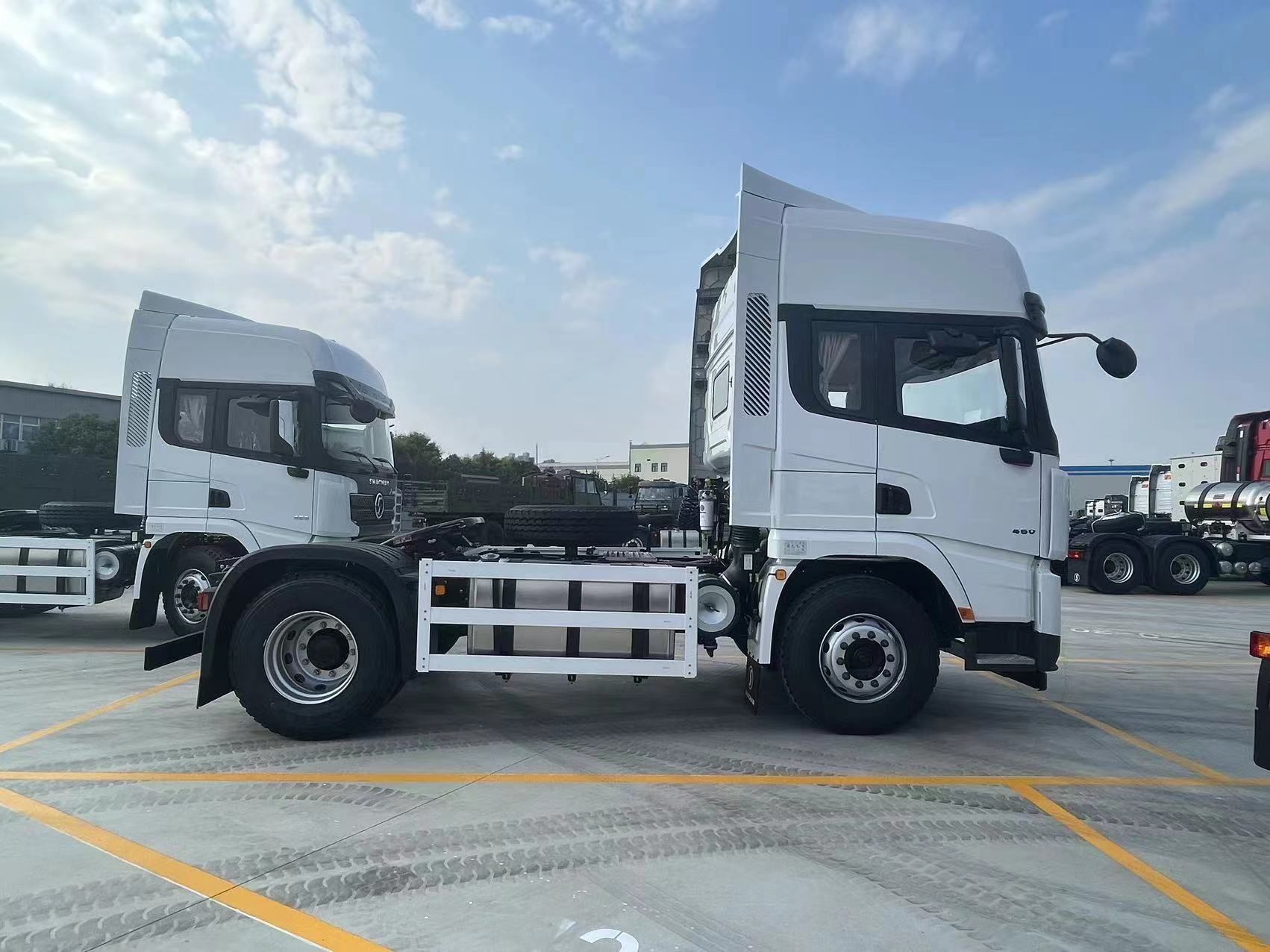 SHACMAN X3000 4x2 Tractor Truck 430Hp Environmentally Friendly Euro II ...